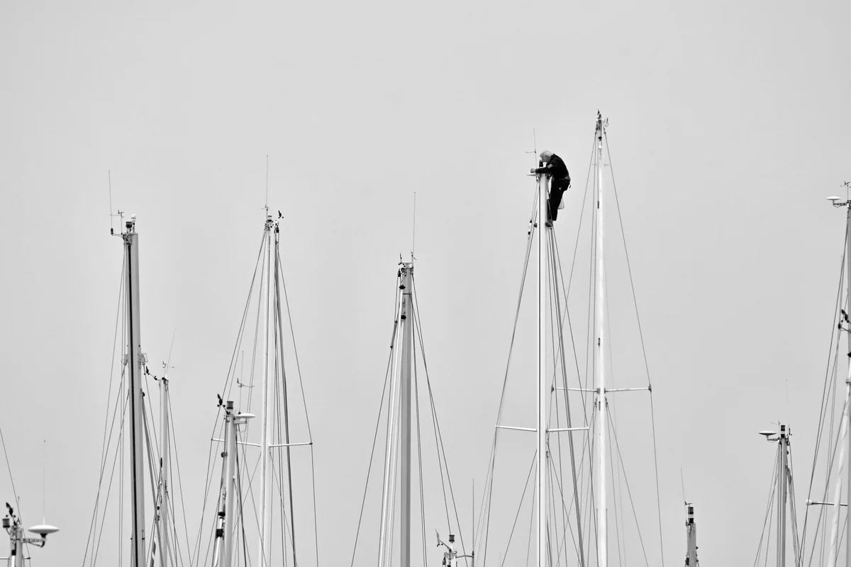 Mastering mast climbing