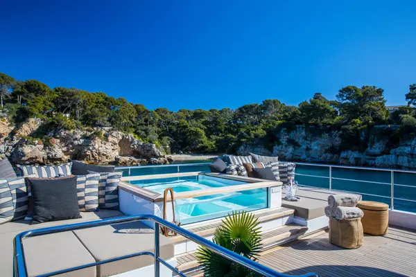 Alquiler del yate de lujo Mimi La Sardine