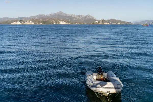 A Complete Guide to Small Boat Adventures