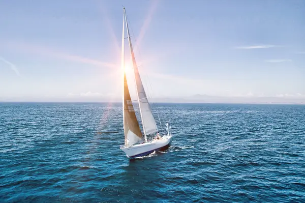 Sailing in spring: a detailed guide to the best destinations