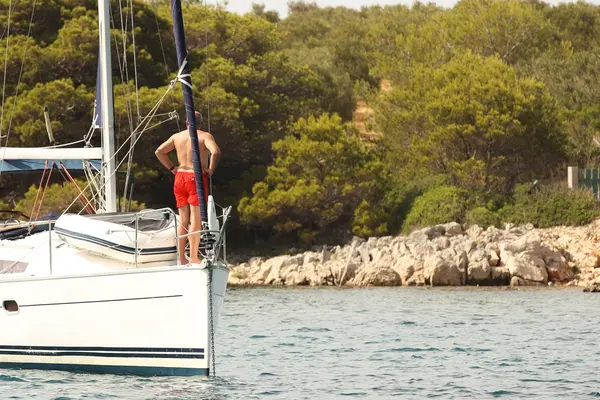 How to anchor properly: a comprehensive guide to anchoring