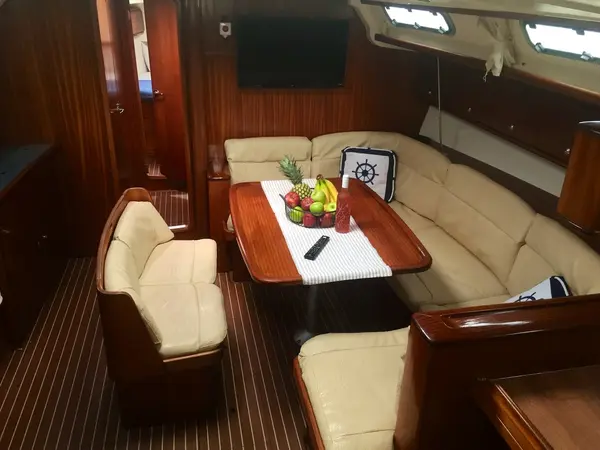 Bavaria 44 Cruiser : Embarquez pour une aventure luxueuse | Yachting.com