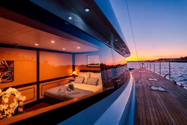 Luxusní jachta Allures k pronájmu