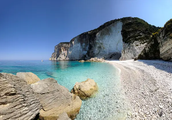 Paxos and Antipaxos: a yachting paradise in the heart of the Ionian Sea