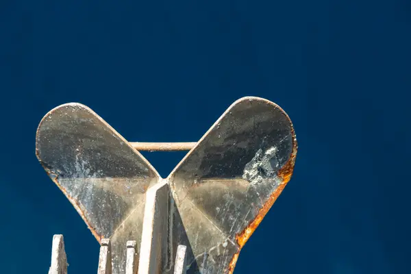 How to anchor properly: a comprehensive guide to anchoring