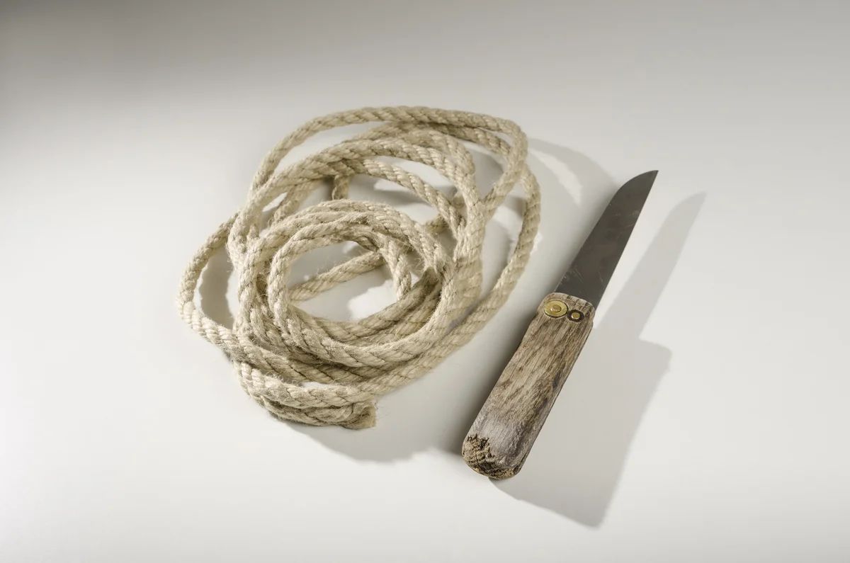 Sailor's Knives: Essential Tools for Boating Enthusiasts