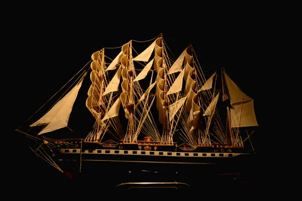 Izpētīt ķīniešu buras un Junk Rig buru laivas: Jūras buru laivu un ...