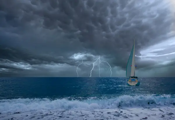 The Lebić / Libeccio wind doesn't blow for long, but it brings storms ...