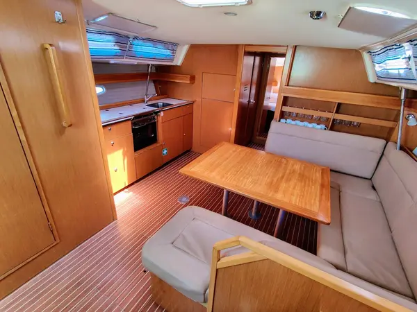 Bavaria 47 Cruiser'ı keşfedin: Yunanistan ve İtalya'da Kiralama ...
