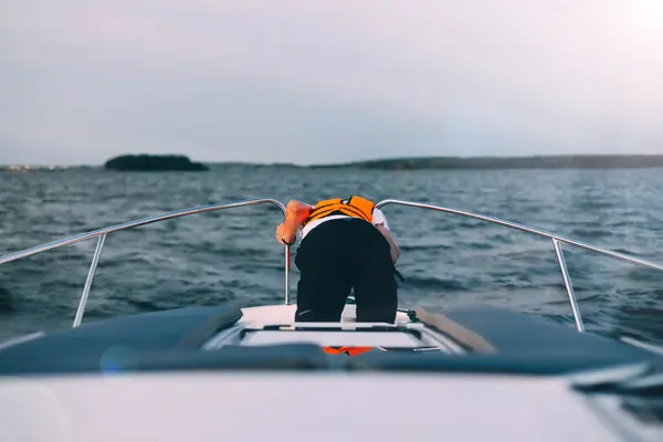 First time sailing? What to bring and what to expect
